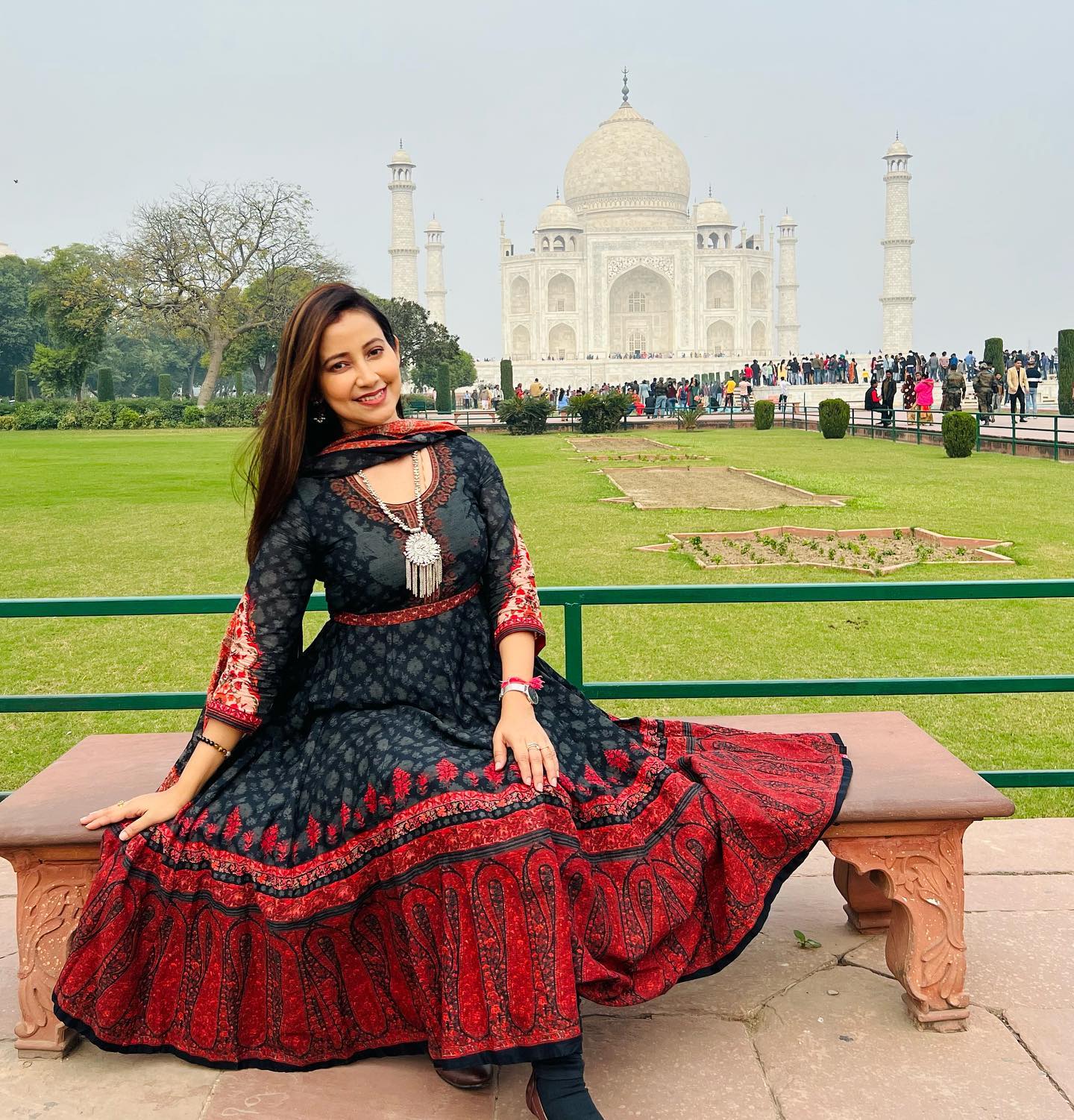 'ৰাইজৰ দাবী'ত স্বামীৰ সৈতে এয়া কি কৰিলে বৰষাৰাণীয়ে? - NKTV